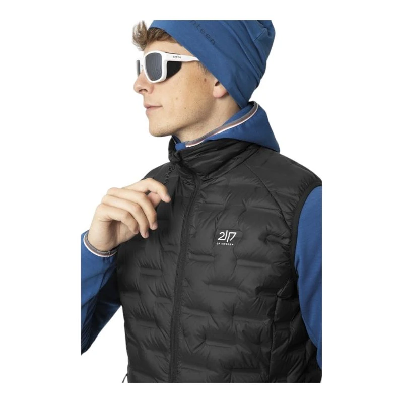 2117 Mens Saivo Gilet (Black) | Sportpursuit.com