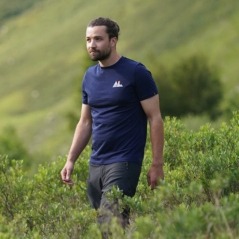 Isobaa Mens 150 Sunset Merino SS T-Shirt (Navy White/Orange) | Sportpu